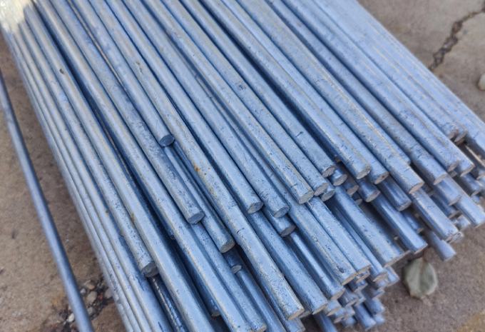 12m Gi Galvanized Steel Bar GB Hot Rolled 20mncr5 Galvanized Steel ...