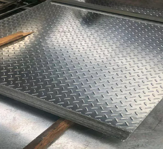 ASTM DX51D Z181-Z275 Full Hard T Type / Tear Drop Gi Chequered Plate ...